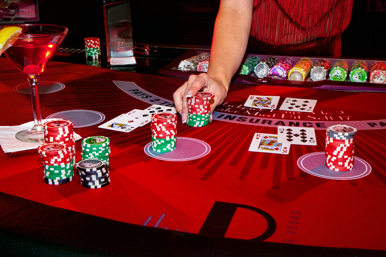 Downtown Las Vegas Table Games | The D Las Vegas Hotel & Casino